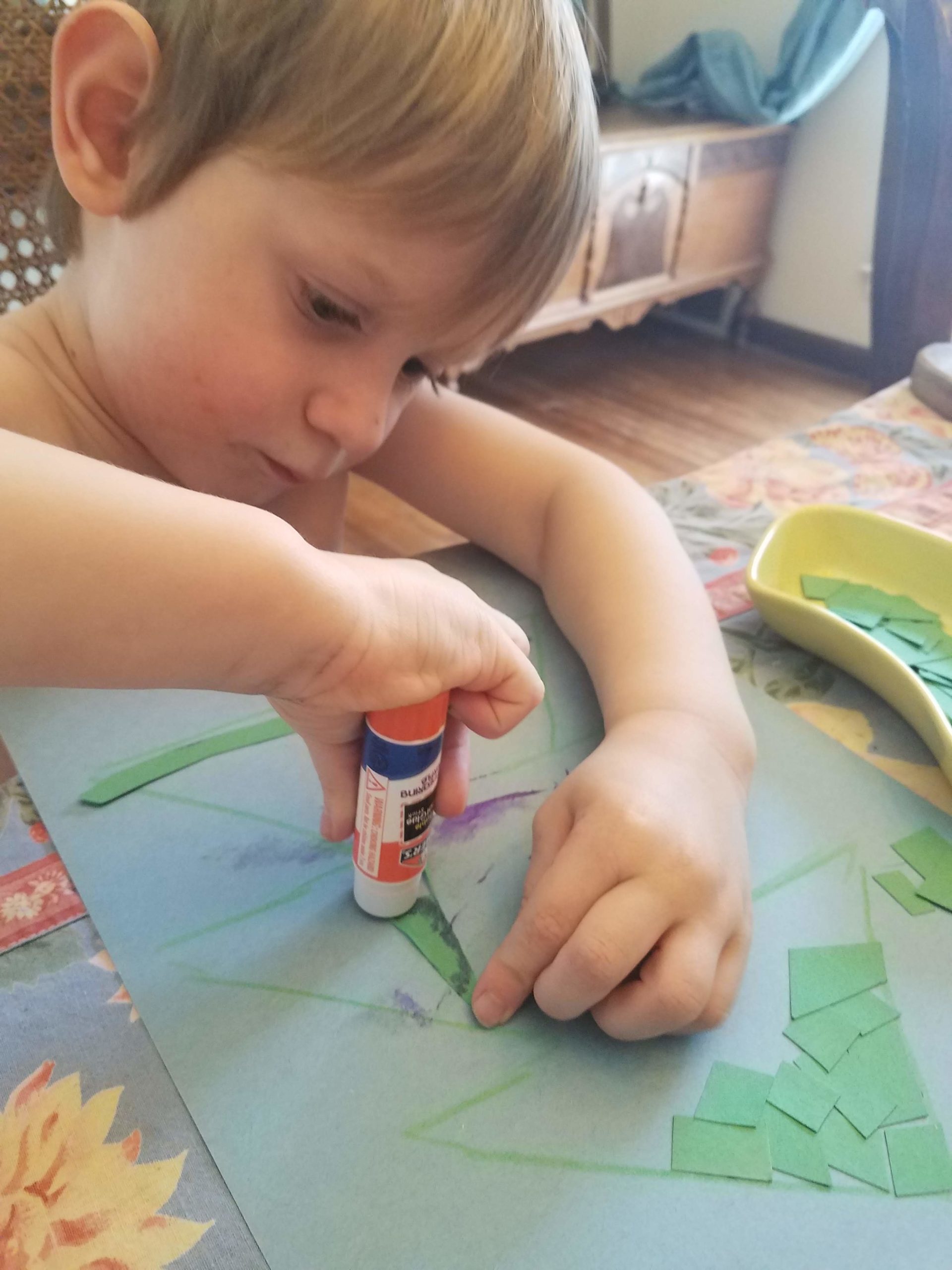 Preschool Christmas Tree Craft : Build Concentration Fine Motor Skills